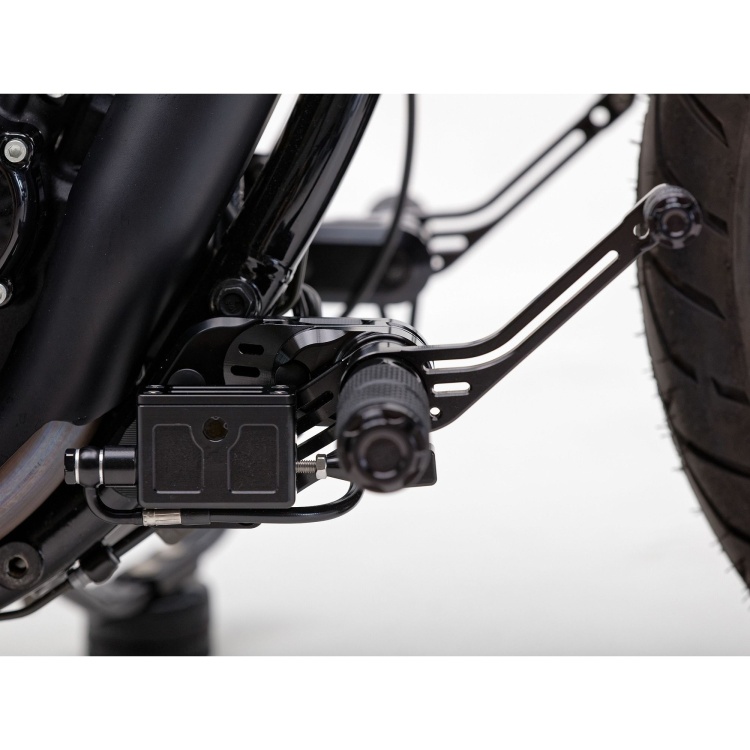 Indian Chief Bobber Dark Horse Footrests and Foot Controls - Moore ...